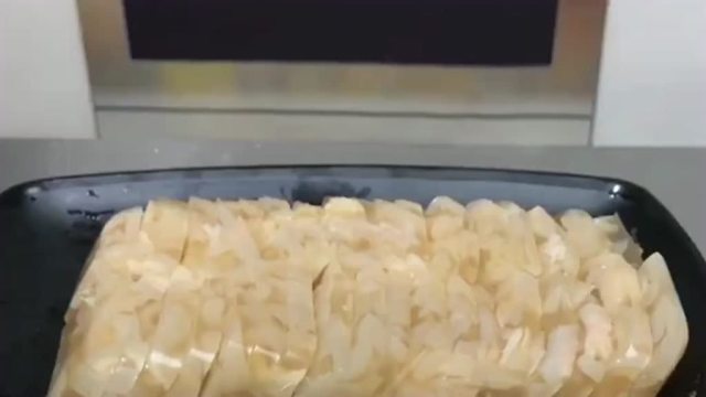 肉皮冻是我最喜欢的小吃了,别问我为什么,我只能说这个有猪肉味还便宜!