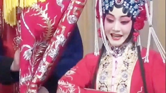京剧程派名家刘桂娟表演《锁麟囊》,现场的火爆,至今难忘!