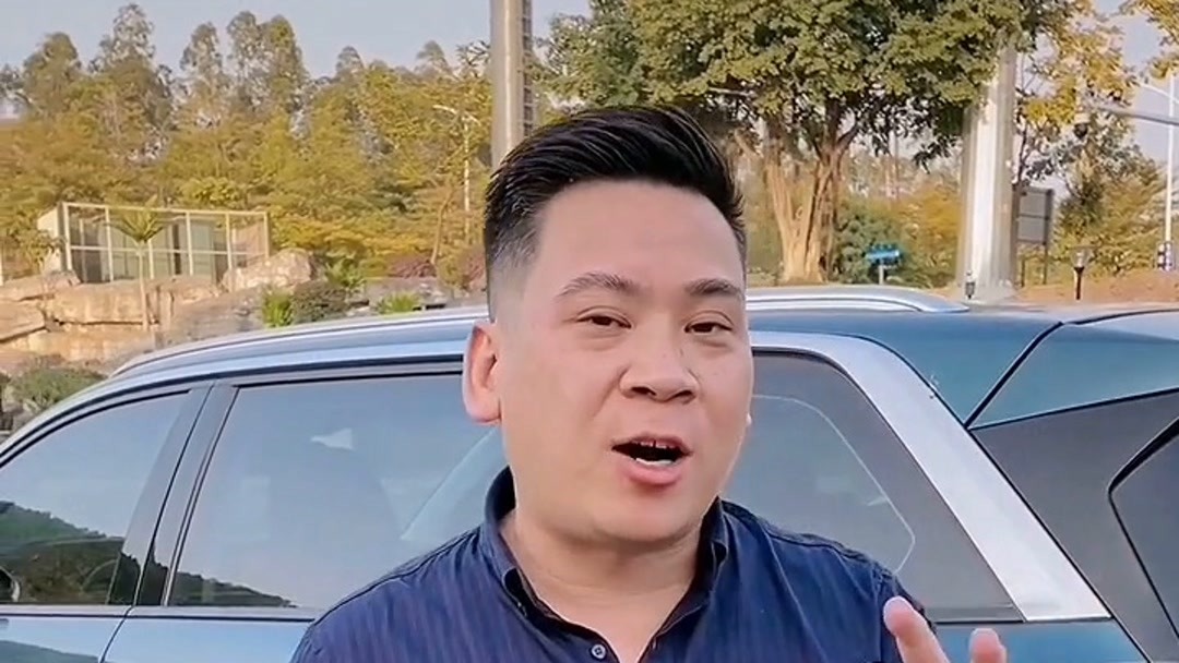 千万别再花几百块买一个普通的行车记录仪了