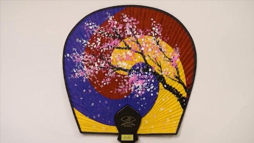 创意生活,教你在小扇片上绘画出漂亮的梅花