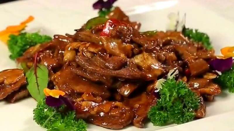 大厨教你一道家常菜,简单美味在家就能做,赶紧来学习一下吧!