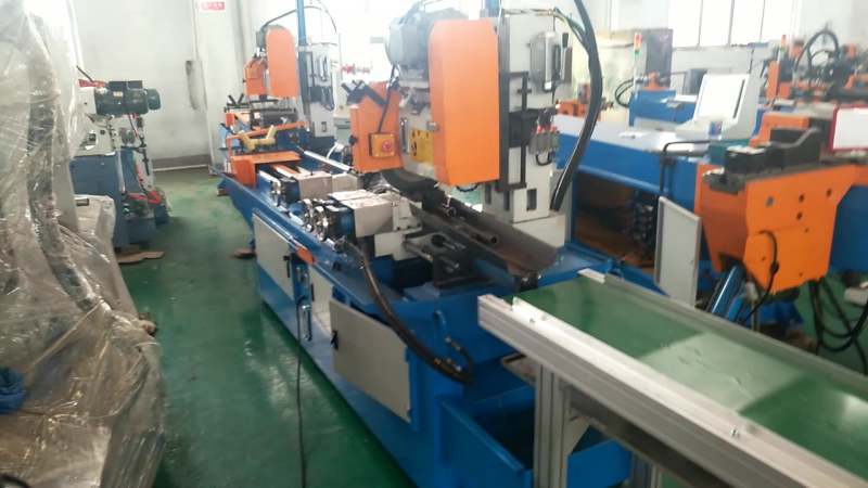 全自动切管机视频,钢管下料机