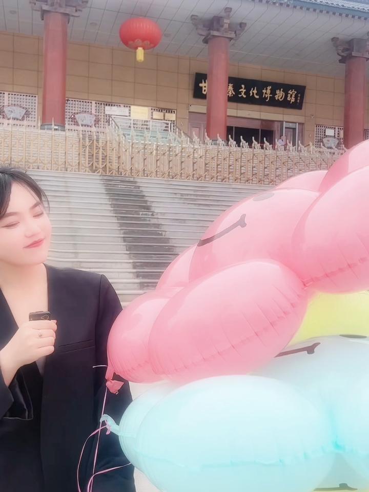 你可是是勇敢的大人也可以是最可爱的小朋友。愿你历经磨砺仍然愿意...