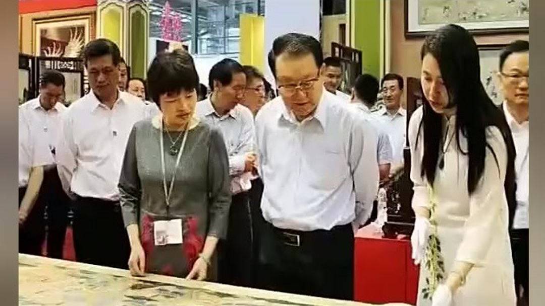 潮州工美领域首例!潮绣《千里江山图》被广东省档案馆永久收藏