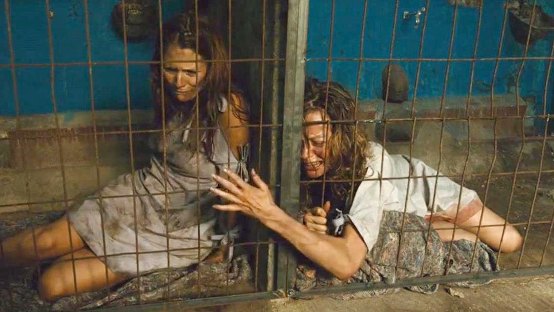 把少女当成奶牛饲养,不停产奶,一部值得深思的短片!