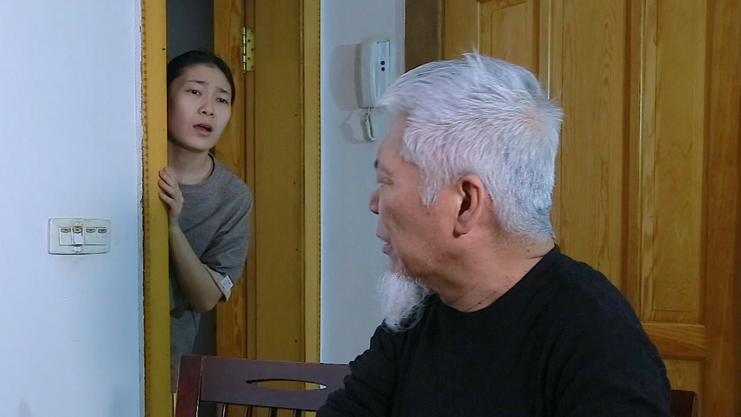 老爸啥都会修,闺女表扬,怎么把老妈惹了呢