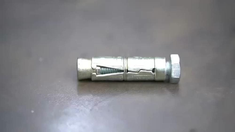 长见识了,没想到膨胀螺栓焊一根铁棒,还有这样的功能!