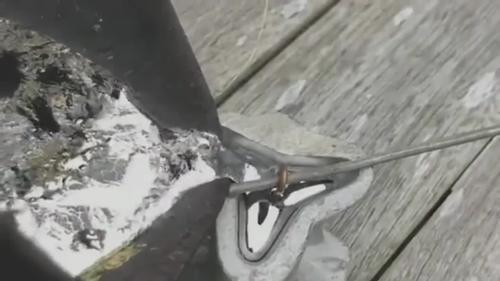 自己研制的三角飞镖,像不像样?