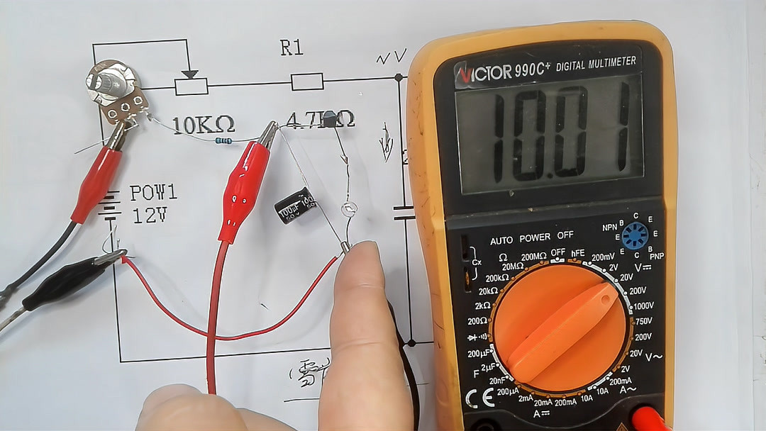 三极管反接在电路中实验,利用了雪崩击穿原理,还可以用来稳压
