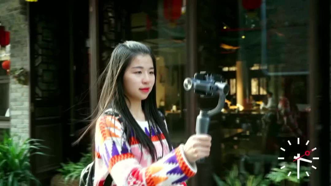 2017智云新一代手持稳定器Smooth Q