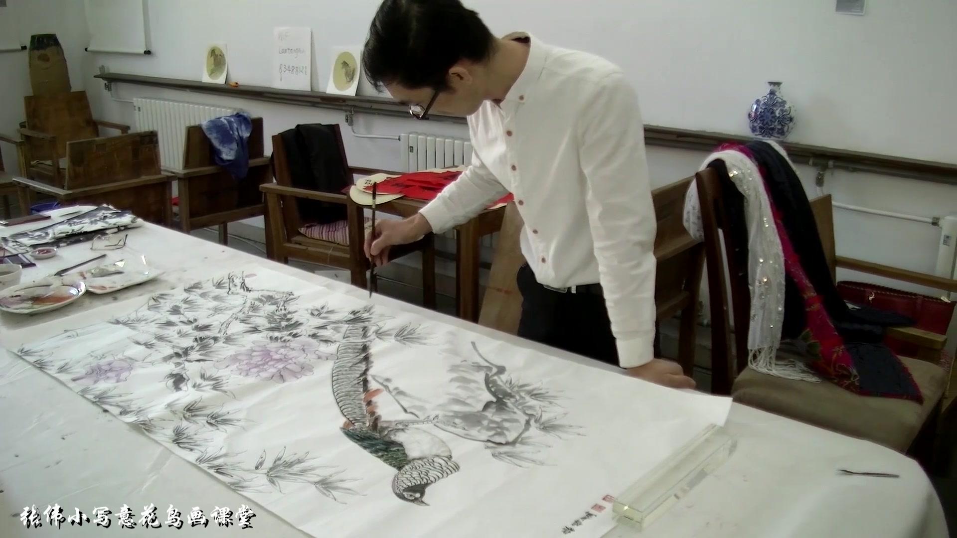 画家张伟演示小写意花鸟画锦鸡的上色过程