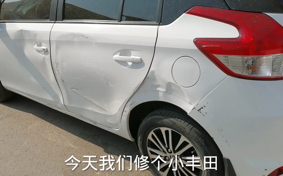 这就是日本车 车门撞的这么狠 让钣金工用手推出来了 钣金修复过程 ...