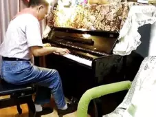 让我们荡起双桨钢琴曲