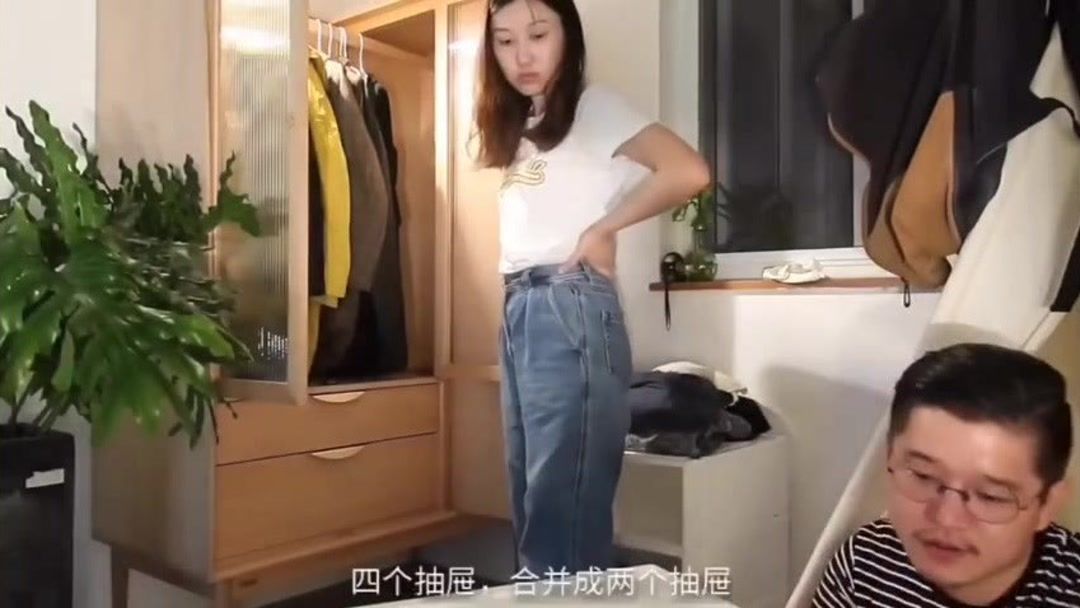 #房屋改造# 次卧改造:窗帘衣柜都换新!.
