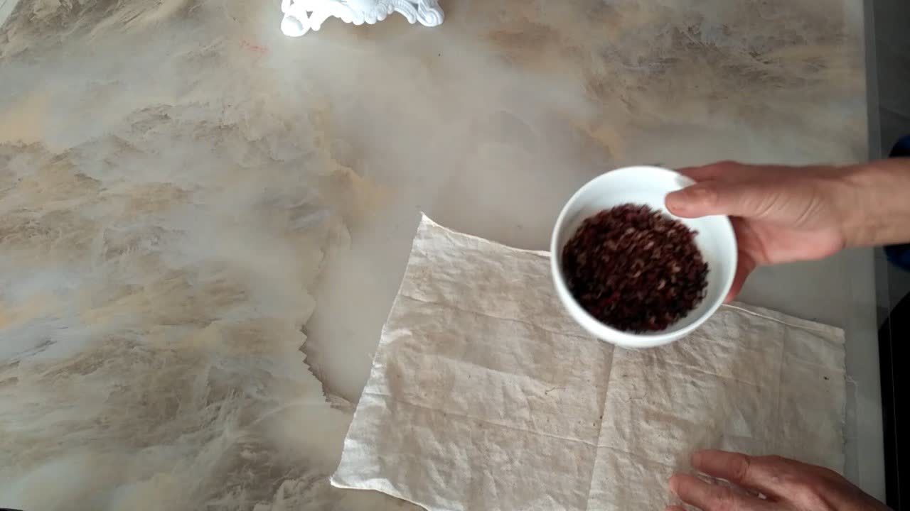 花椒水泡脚应该这么做,很多人都做错了,看看正确做法吧