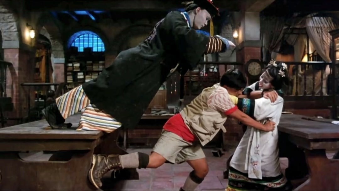 房间有两个僵尸,镇尸符却只有一张,小伙这下惨了