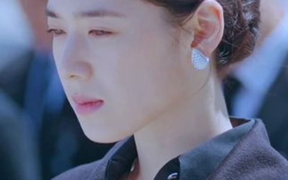 拽姐果然是人间清醒,终极目标就是嫁入皇室成为永无任期的皇后～