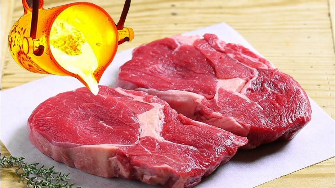 用熔化的铝水烤可乐肉片,是不是闻到香喷喷的气味了