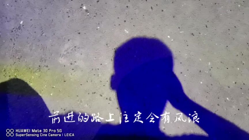 在这乱糟糟的世界里我也希望无聊属于自己的光! 愿一直有你们!