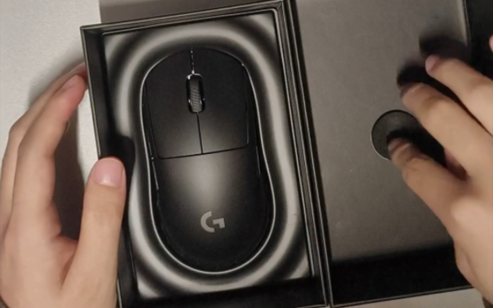 罗技Gpro,GPW一代沉浸式开箱。苏宁易购300+入。