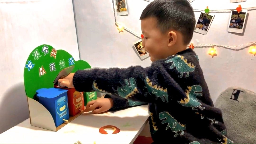 世界地球日:教你做这款网红分类垃圾桶,叔叔你会垃圾分类吗