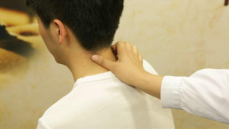 推拿基本手法——拨法