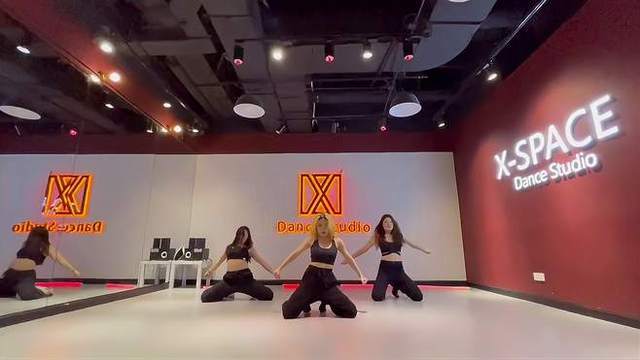 适合小学生跳的舞蹈,简单易学,欢快活泼