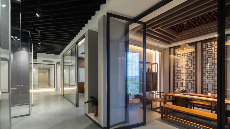 SpaceWall上海格墙 茶室中轴手动旋转门