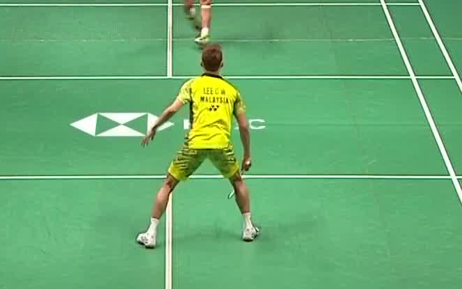 【羽球自习室】在座的以后跟李宗伟打球时,记得长杀他的反手底线。...