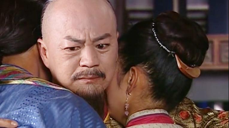 皇上与小燕子彻夜长谈,皇上伤心的说:能不能再喊他一声皇阿玛