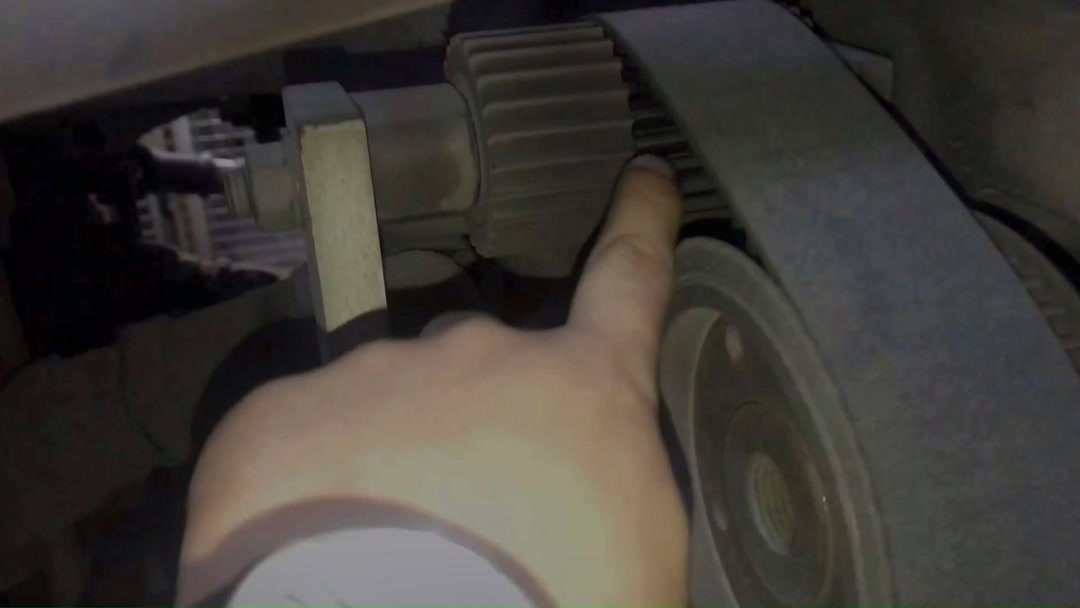 德国生产线齿轮皮带持续使用15年从未更换,齿轮都被磨小了一圈