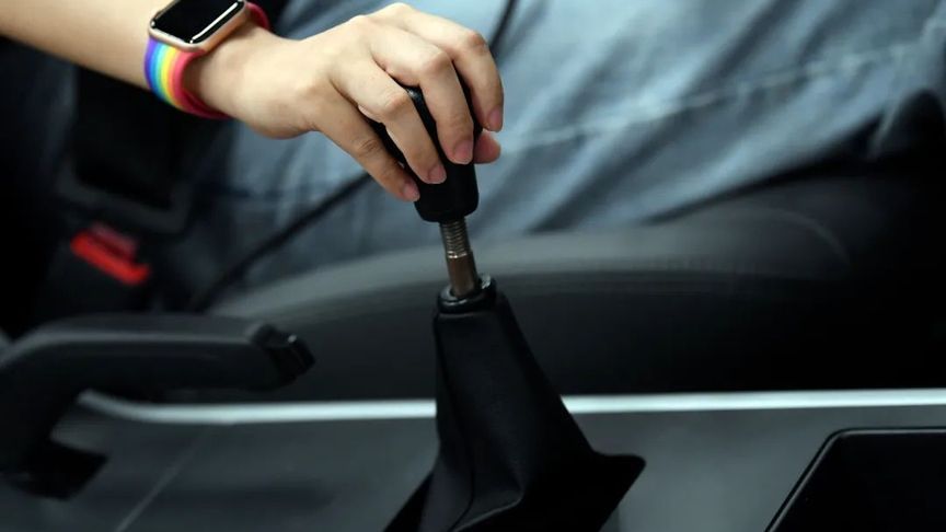 学车自动挡比手动挡贵?这个怪圈终于破了