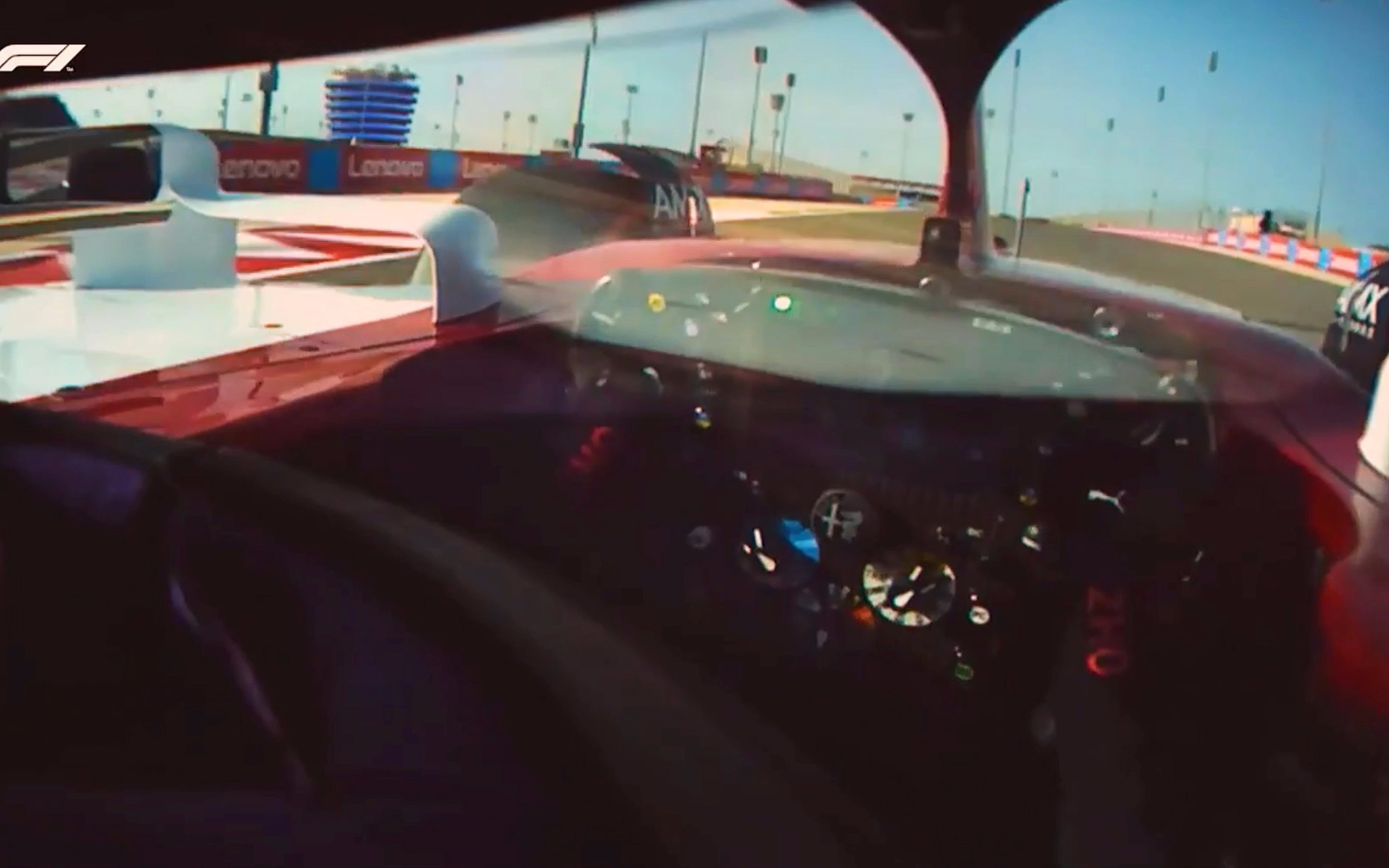 首个F1赛车 中国车手周冠宇第一视角体验