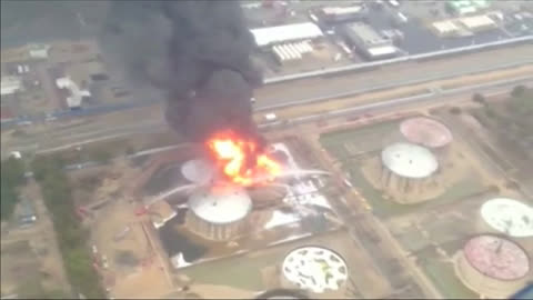 【事故】以色列海法市一处石油储罐起火爆炸