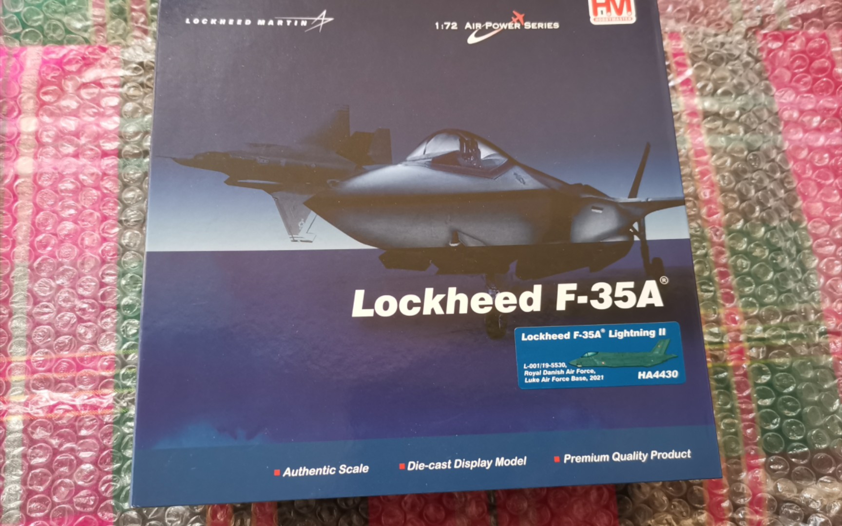 【模型开箱】HobbyMaster 1/72 F-35A