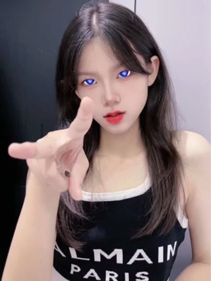 这特效好绝! #爱心美瞳特效