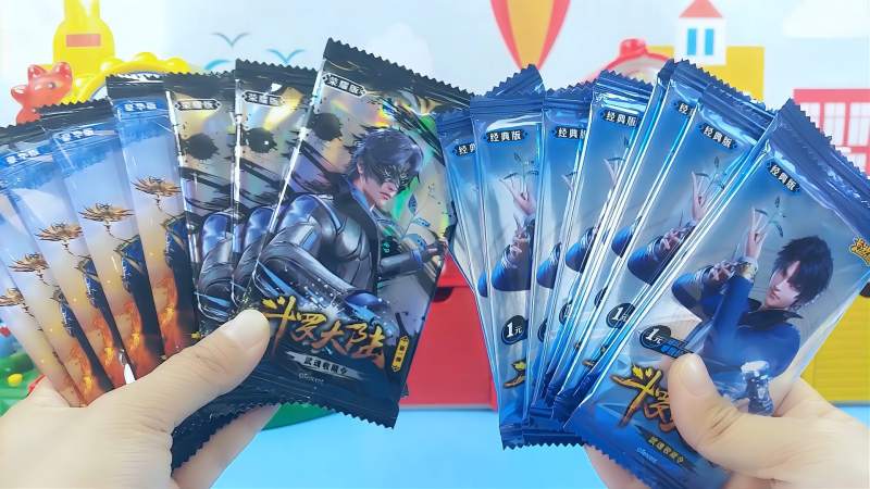 第一次开斗罗大陆卡片,经典版、豪华版和荣耀版,卡牌开箱