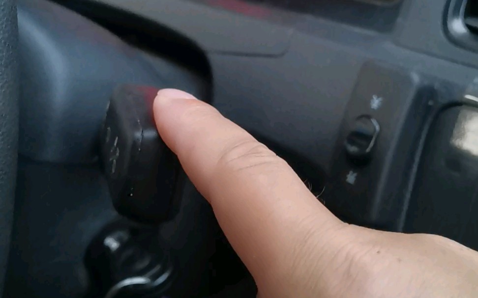 驾考新款考车雨刮器用法