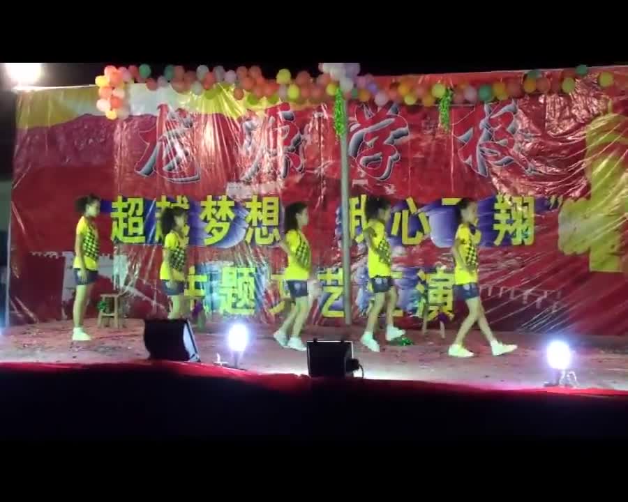 文艺晚会,学校小姐姐舞蹈《对号入座》,好清纯