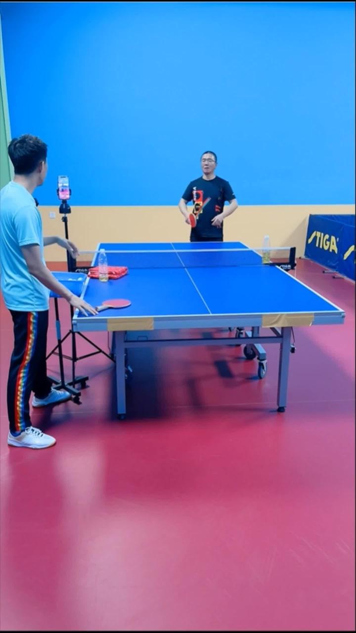 反手拨一个撕一个练习#乒乓球 #快乐乒乓球ߏ� #乒乓球训练