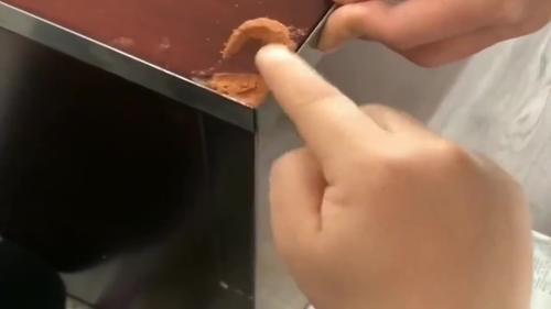 手艺人就是要把不可能变成可能,破损的家具,都要修复回来