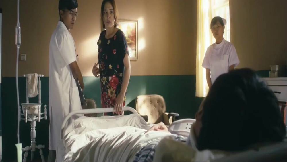 小伙醒来却问美国总统是谁,冲出医院看到的这一幕,惊呆了!