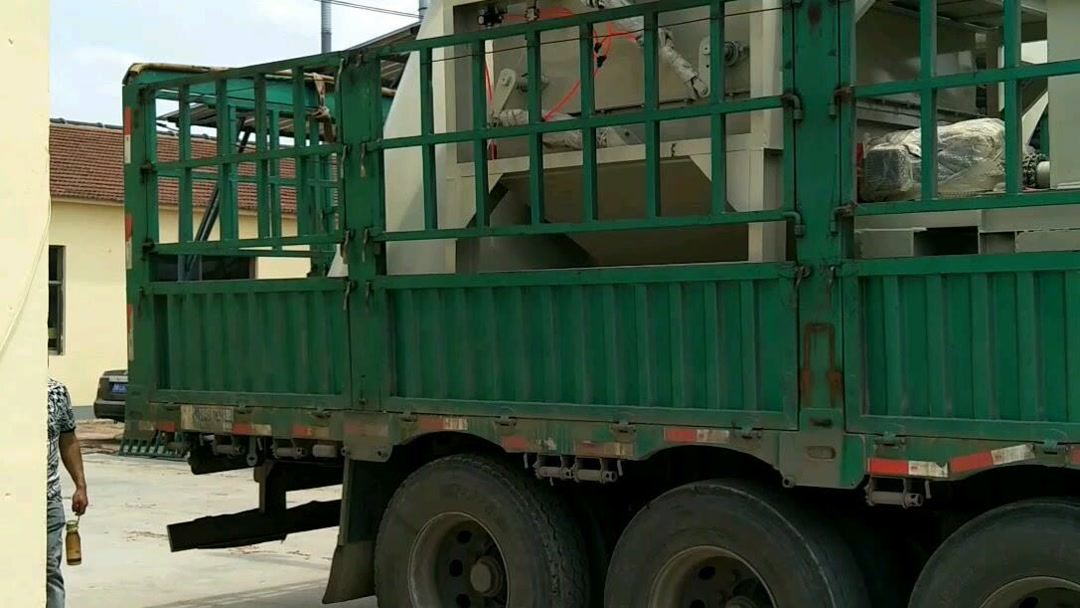 集装箱玻镁防火地板生产设备装车清单,玻镁防火地板设备6人即可生产