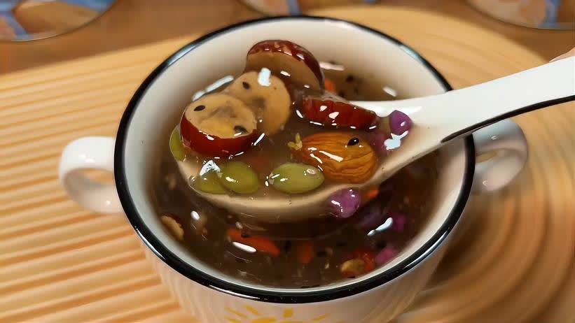 这个奇亚籽坚果藕粉,开水冲泡即食方便又营养
