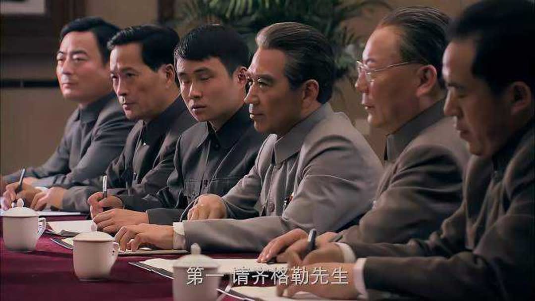 五星红旗:老美谈判说出一个词语,总理得知意思,当场指出错误!