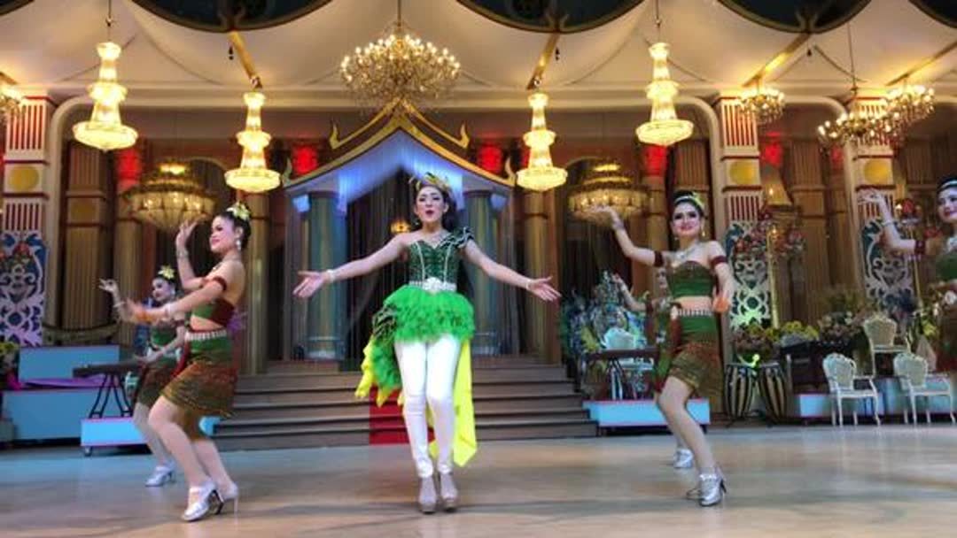 泰国人妖的表演真的是完美!