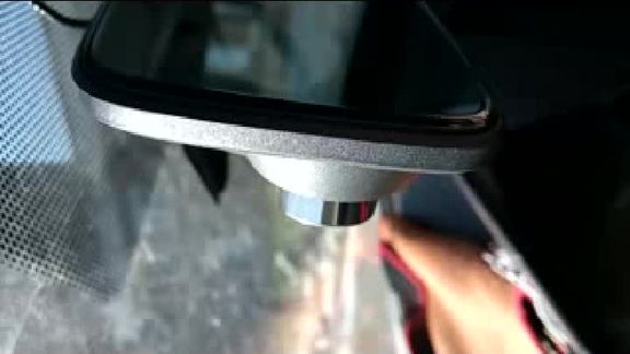 后安装的行车记录仪,前后都有摄像头像素特…「来自懂车帝车友圈」