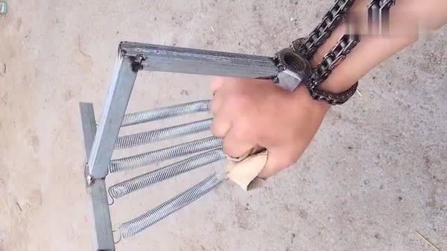 牛人发明:河南小哥自制的手指灵活训练器锻炼手力握力器