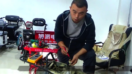 电动车突然不走了,用万能表轻松找出原因,看完你也会维修