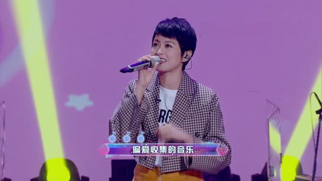嗨唱转起来:梁咏琪再唱胆小鬼,不需要胆小,一起大胆嗨唱吧~
